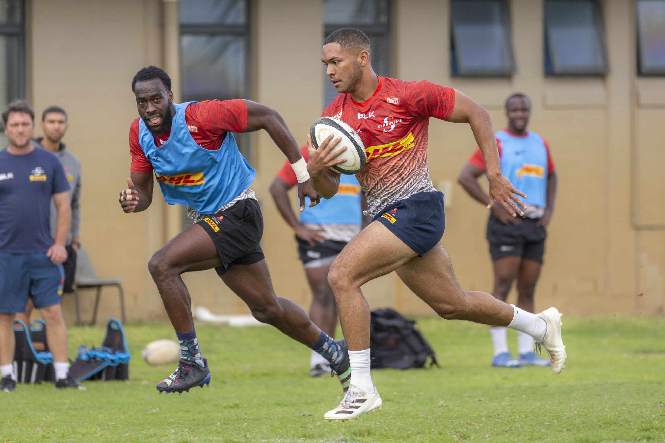 Hartzenberg making a break | The Official Website for the DHL Stormers